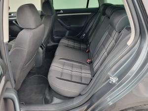 Pelēks Volkswagen Golf 2013 Ogre, ar dzinēja tilpumu 1.20 L un nobraukumu 209 tūkst. km par 5950 €, foto 12 vietnē AUTOMOTO.COM.LV