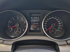 Pelēks Volkswagen Golf 2013 Ogre, ar dzinēja tilpumu 1.20 L un nobraukumu 209 tūkst. km par 5950 €, foto 21 vietnē AUTOMOTO.COM.LV