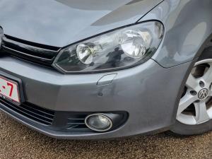 Pelēks Volkswagen Golf 2013 Ogre, ar dzinēja tilpumu 1.20 L un nobraukumu 209 tūkst. km par 5950 €, foto 31 vietnē AUTOMOTO.COM.LV