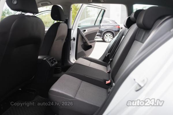 Pelēks Volkswagen Golf 2013 Tallina, ar dzinēja tilpumu 1.60 L un nobraukumu 231 tūkst. km par 4500 €, foto 10 vietnē AUTOMOTO.COM.LV