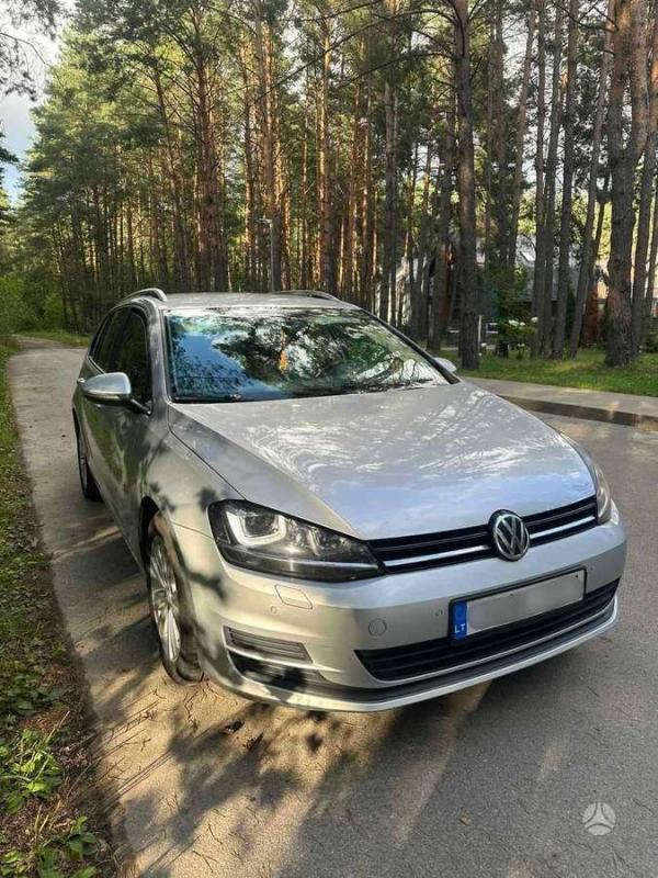 Grey Volkswagen Golf 2013 in Vilnius, with an engine capacity of 1.40 L and mileage of 324 thousand km for 3900 €, photo 4 on AUTOMOTO.COM.LV