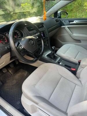 Grey Volkswagen Golf 2013 in Vilnius, with an engine capacity of 1.40 L and mileage of 324 thousand km for 3900 €, photo 9 on AUTOMOTO.COM.LV