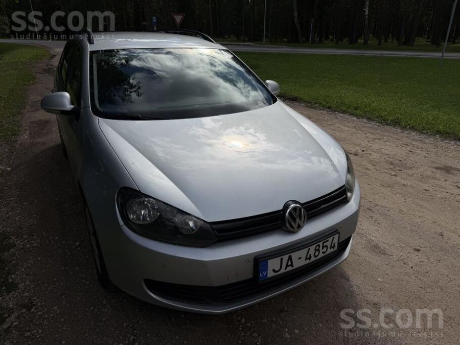 Grey Volkswagen Golf 2013 in Riga, with an engine capacity of 1.40 L and mileage of 210 thousand km for 2600 €, photo 1 on AUTOMOTO.COM.LV