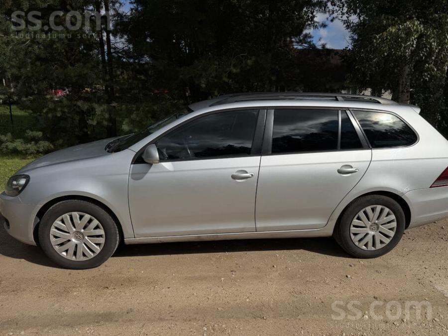 Grey Volkswagen Golf 2013 in Riga, with an engine capacity of 1.40 L and mileage of 210 thousand km for 2600 €, photo 4 on AUTOMOTO.COM.LV