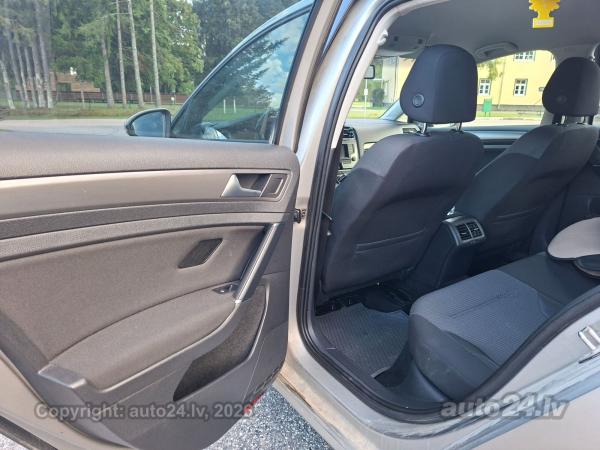 Volkswagen Golf 2013 in Tallinn on AUTOMOTO.COM.LV Grey Volkswagen Golf 2013 in Tallinn, with an engine capacity of 1.60 L and mileage of 305 thousand km for 4500 €, photo 9 on AUTOMOTO.COM.LV