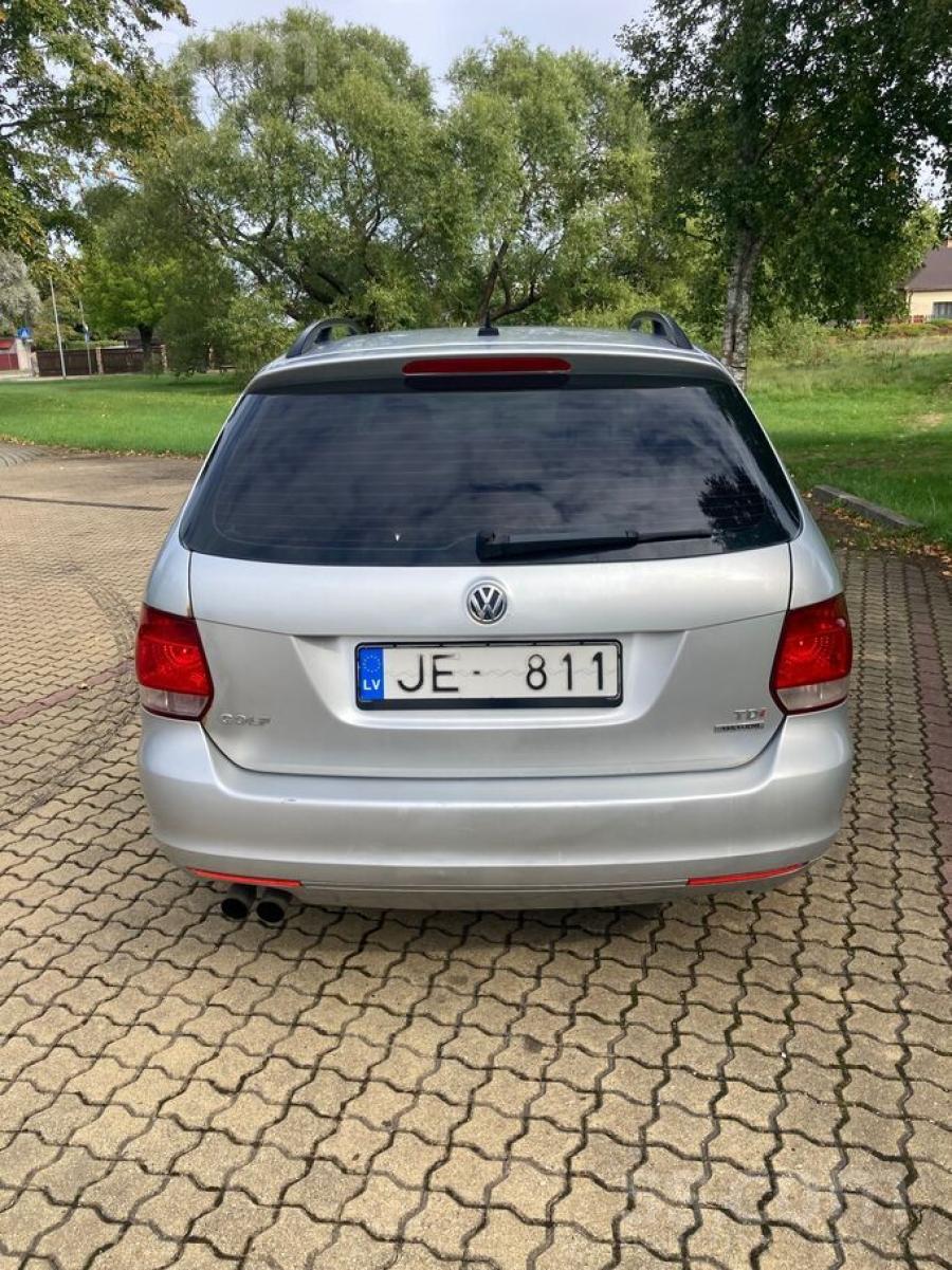 Pelēks Volkswagen Golf 2013 Ventspils, ar dzinēja tilpumu 1.60 L un nobraukumu 419 tūkst. km par 2500 €, foto 5 vietnē AUTOMOTO.COM.LV
