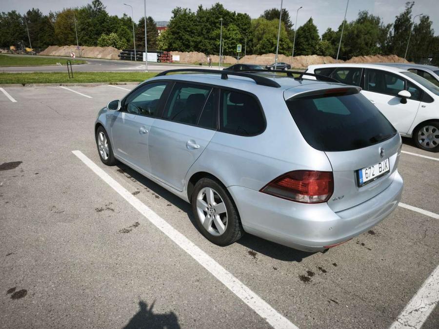 Pelēks Volkswagen Golf 2013 Kauņa, ar dzinēja tilpumu 1.60 L un nobraukumu 213 tūkst. km par 4000 €, foto 3 vietnē AUTOMOTO.COM.LV