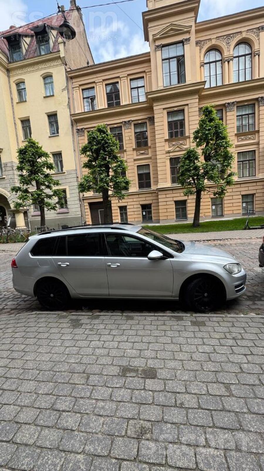 Grey Volkswagen Golf 2014 in Riga, with an engine capacity of 2.00 L and mileage of 310 thousand km for 6999 €, photo 1 on AUTOMOTO.COM.LV