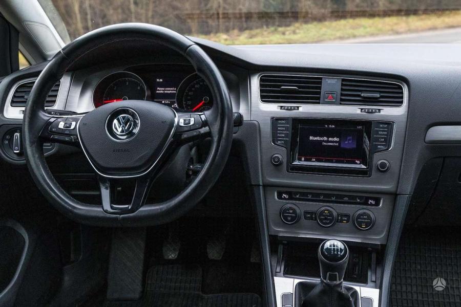 Pelēks Volkswagen Golf 2014 Viļņa, ar dzinēja tilpumu 1.97 L un nobraukumu 318 tūkst. km par 7100 €, foto 13 vietnē AUTOMOTO.COM.LV
