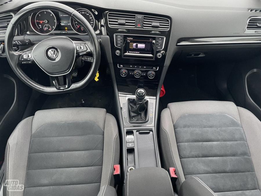 Grey Volkswagen Golf 2014 in Vilnius, with an engine capacity of 1.60 L and mileage of 207 thousand km for 5850 €, photo 5 on AUTOMOTO.COM.LV