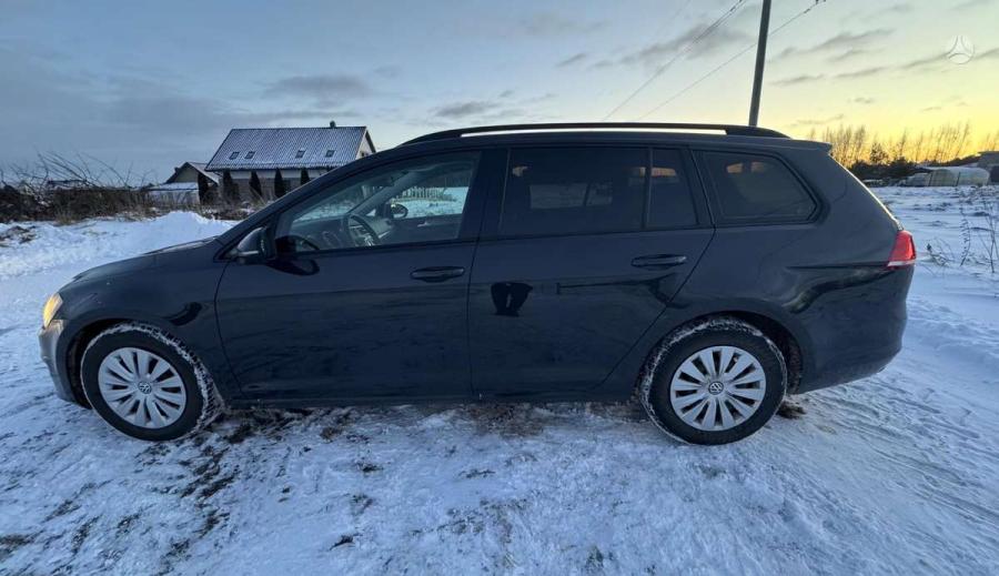 Grey Volkswagen Golf 2014 in Vilnius, with an engine capacity of 1.60 L and mileage of 340 thousand km for 5300 €, photo 3 on AUTOMOTO.COM.LV