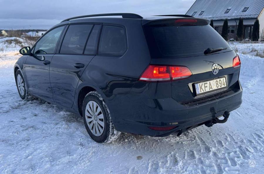 Grey Volkswagen Golf 2014 in Vilnius, with an engine capacity of 1.60 L and mileage of 340 thousand km for 5300 €, photo 5 on AUTOMOTO.COM.LV
