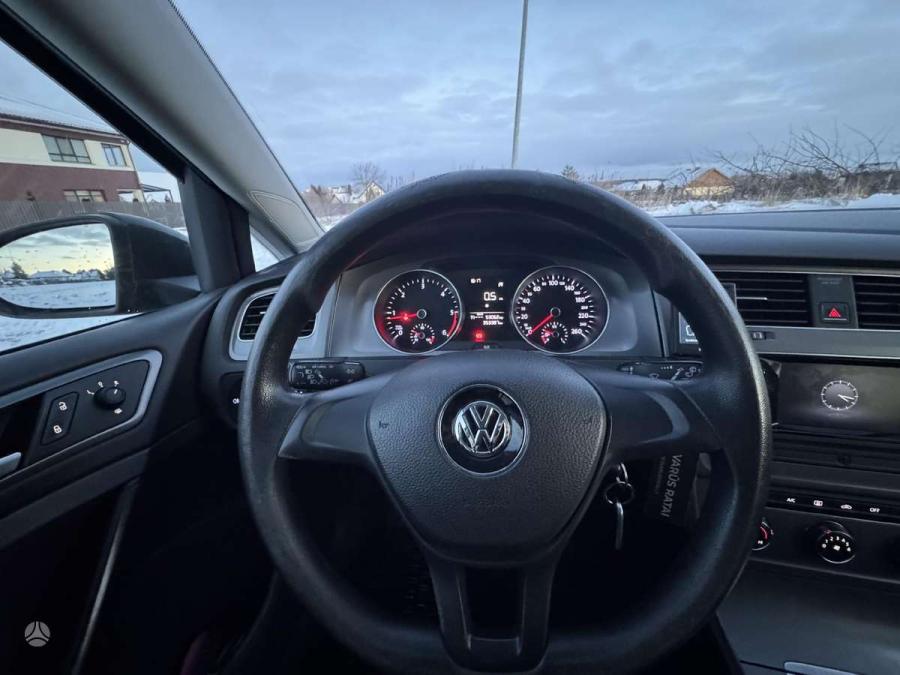 Grey Volkswagen Golf 2014 in Vilnius, with an engine capacity of 1.60 L and mileage of 340 thousand km for 5300 €, photo 8 on AUTOMOTO.COM.LV