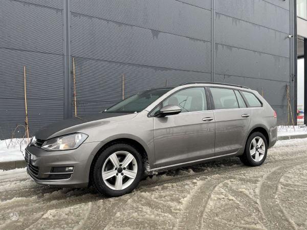 Grey Volkswagen Golf 2014 in Vilnius, with an engine capacity of 1.60 L and mileage of 207 thousand km for 5850 €, photo 1 on AUTOMOTO.COM.LV