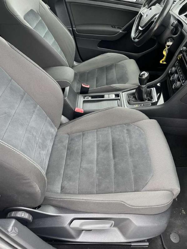 Grey Volkswagen Golf 2014 in Vilnius, with an engine capacity of 1.60 L and mileage of 207 thousand km for 5850 €, photo 8 on AUTOMOTO.COM.LV