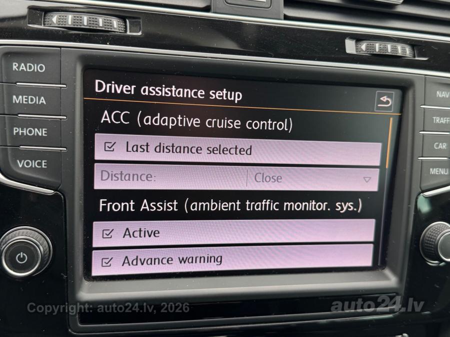 Grey Volkswagen Golf 2014 in Tallinn, with an engine capacity of 2.00 L and mileage of 280 thousand km for 5999 €, photo 8 on AUTOMOTO.COM.LV