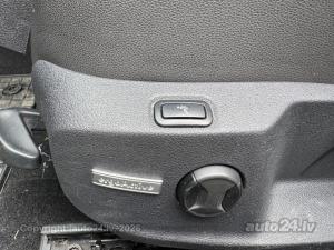 Grey Volkswagen Golf 2014 in Tallinn, with an engine capacity of 2.00 L and mileage of 280 thousand km for 5999 €, photo 14 on AUTOMOTO.COM.LV