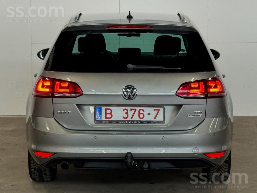 Grey Volkswagen Golf 2014 in Jurmala, with an engine capacity of 1.60 L and mileage of 226 thousand km for 7450 €, photo 13 on AUTOMOTO.COM.LV