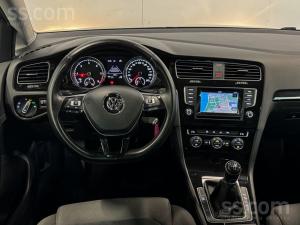 Grey Volkswagen Golf 2014 in Jurmala, with an engine capacity of 1.60 L and mileage of 226 thousand km for 7450 €, photo 22 on AUTOMOTO.COM.LV