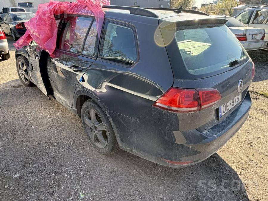 Pelēks Volkswagen Golf 2014 Daugavpils, ar dzinēja tilpumu 1.60 L un nobraukumu 0 tūkst. km par 2400 €, foto 7 vietnē AUTOMOTO.COM.LV
