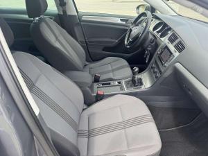 Grey Volkswagen Golf 2014 in Kaunas, with an engine capacity of 1.60 L and mileage of 219 thousand km for 5350 €, photo 9 on AUTOMOTO.COM.LV