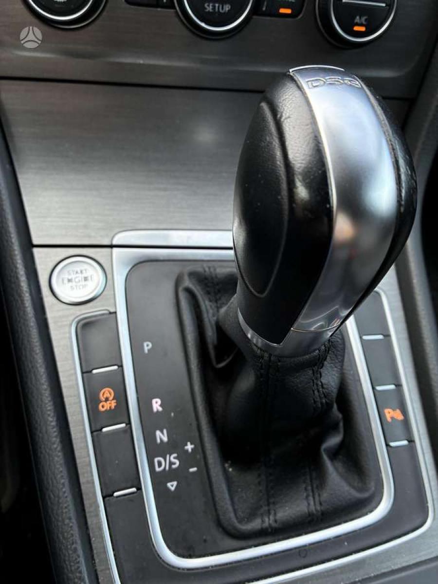 Pelēks Volkswagen Golf 2014 Kauņa, ar dzinēja tilpumu 1.60 L un nobraukumu 242 tūkst. km par 6700 €, foto 11 vietnē AUTOMOTO.COM.LV