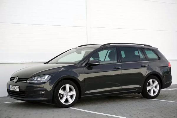 Pelēks Volkswagen Golf 2014 Rīga, ar dzinēja tilpumu 1.60 L un nobraukumu 165 tūkst. km par 7700 €, foto 3 vietnē AUTOMOTO.COM.LV