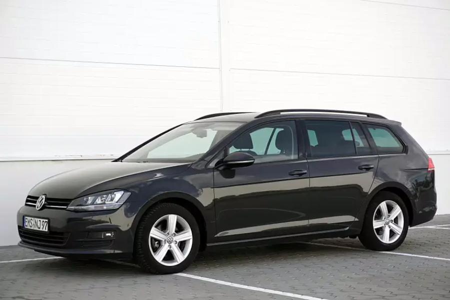 Pelēks Volkswagen Golf 2014 Rīga, ar dzinēja tilpumu 1.60 L un nobraukumu 165 tūkst. km par 7700 €, foto 4 vietnē AUTOMOTO.COM.LV