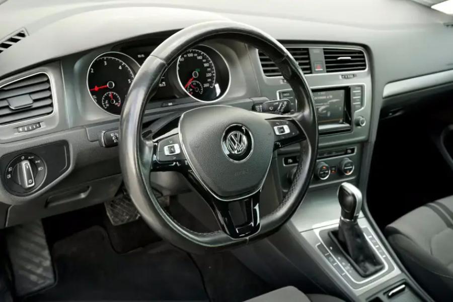 Pelēks Volkswagen Golf 2014 Rīga, ar dzinēja tilpumu 1.60 L un nobraukumu 165 tūkst. km par 7700 €, foto 12 vietnē AUTOMOTO.COM.LV