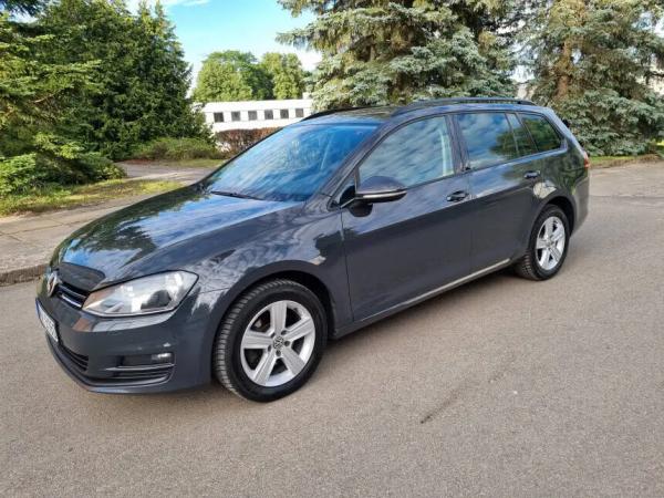Pelēks Volkswagen Golf 2014 Jēkabpils, ar dzinēja tilpumu 2.00 L un nobraukumu 256 tūkst. km par 7900 €, foto 1 vietnē AUTOMOTO.COM.LV