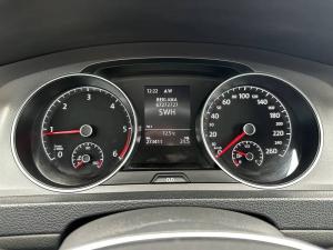 Grey Volkswagen Golf 2014 in Talsi, with an engine capacity of 1.60 L and mileage of 273 thousand km for 4400 €, photo 17 on AUTOMOTO.COM.LV