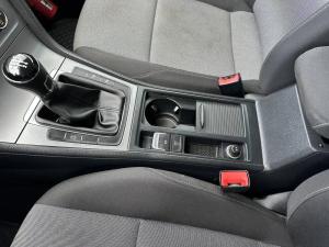 Grey Volkswagen Golf 2014 in Talsi, with an engine capacity of 1.60 L and mileage of 273 thousand km for 4400 €, photo 19 on AUTOMOTO.COM.LV