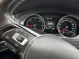 Grey Volkswagen Golf 2014 in Talsi, with an engine capacity of 1.60 L and mileage of 273 thousand km for 4400 €, photo 21 on AUTOMOTO.COM.LV