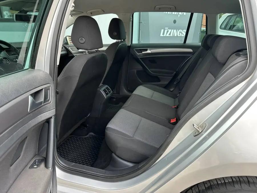 Grey Volkswagen Golf 2014 in Talsi, with an engine capacity of 1.60 L and mileage of 273 thousand km for 4400 €, photo 25 on AUTOMOTO.COM.LV
