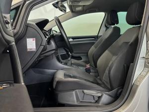Pelēks Volkswagen Golf 2014 Jūrmala, ar dzinēja tilpumu 1.60 L un nobraukumu 226 tūkst. km par 7450 €, foto 17 vietnē AUTOMOTO.COM.LV