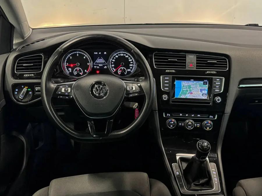 Pelēks Volkswagen Golf 2014 Jūrmala, ar dzinēja tilpumu 1.60 L un nobraukumu 226 tūkst. km par 7450 €, foto 25 vietnē AUTOMOTO.COM.LV