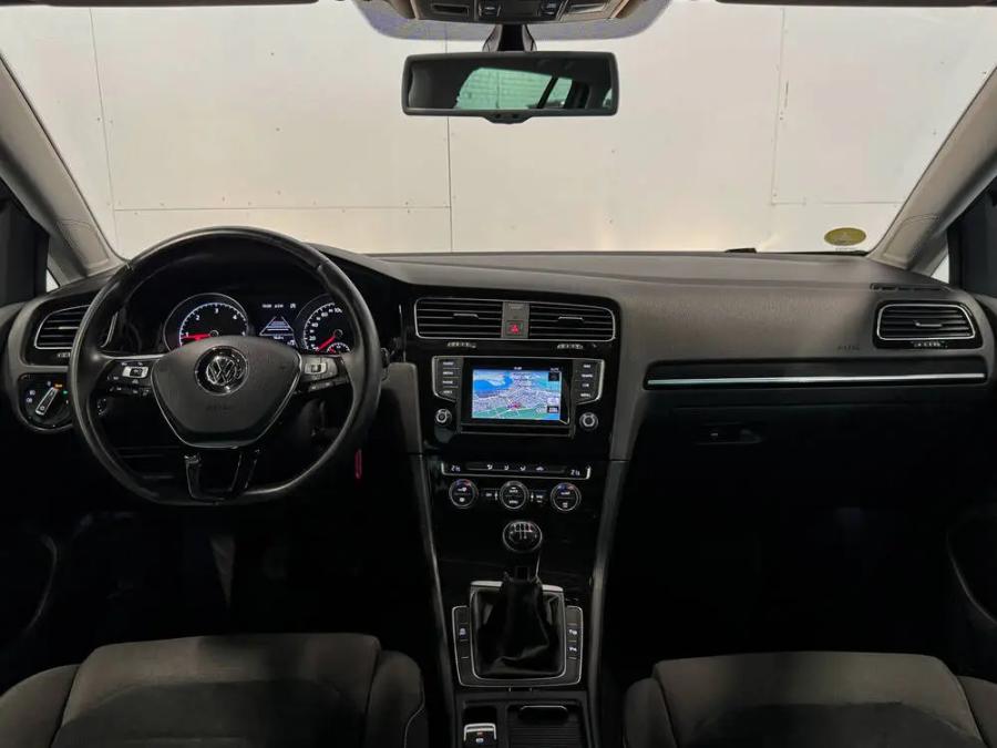 Pelēks Volkswagen Golf 2014 Jūrmala, ar dzinēja tilpumu 1.60 L un nobraukumu 226 tūkst. km par 7450 €, foto 26 vietnē AUTOMOTO.COM.LV
