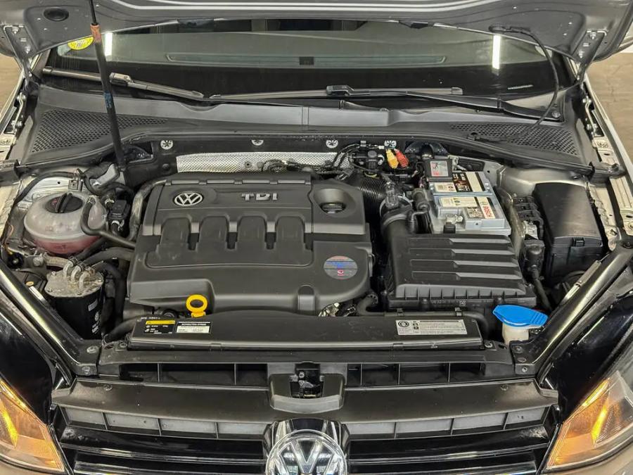 Pelēks Volkswagen Golf 2014 Jūrmala, ar dzinēja tilpumu 1.60 L un nobraukumu 226 tūkst. km par 7450 €, foto 44 vietnē AUTOMOTO.COM.LV