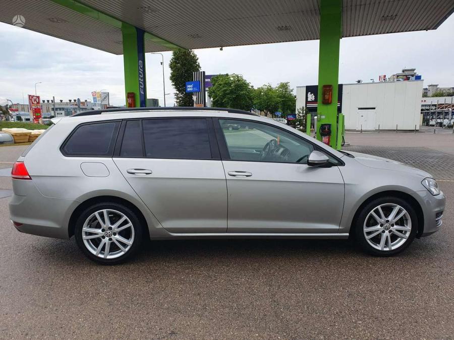 Grey Volkswagen Golf 2014 in Kaunas, with an engine capacity of 1.60 L and mileage of 335 thousand km for 5600 €, photo 9 on AUTOMOTO.COM.LV