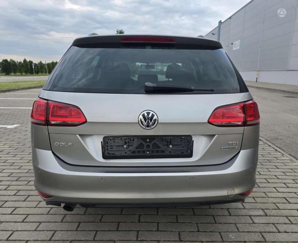 Grey Volkswagen Golf 2014 in Panevezys, with an engine capacity of 1.60 L and mileage of 193 thousand km for 4999 €, photo 4 on AUTOMOTO.COM.LV