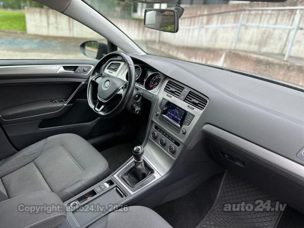 Grey Volkswagen Golf 2014 in Tallinn, with an engine capacity of 2.00 L and mileage of 391 thousand km for 5999 €, photo 8 on AUTOMOTO.COM.LV