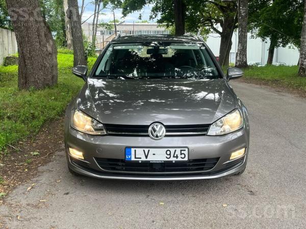 Grey Volkswagen Golf 2014 in Riga, with an engine capacity of 2.00 L and mileage of 0 thousand km for 5899 €, photo 8 on AUTOMOTO.COM.LV