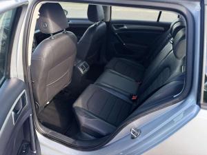 Pelēks Volkswagen Golf 2014 Viļņa, ar dzinēja tilpumu 2.00 L un nobraukumu 315 tūkst. km par 6499 €, foto 10 vietnē AUTOMOTO.COM.LV
