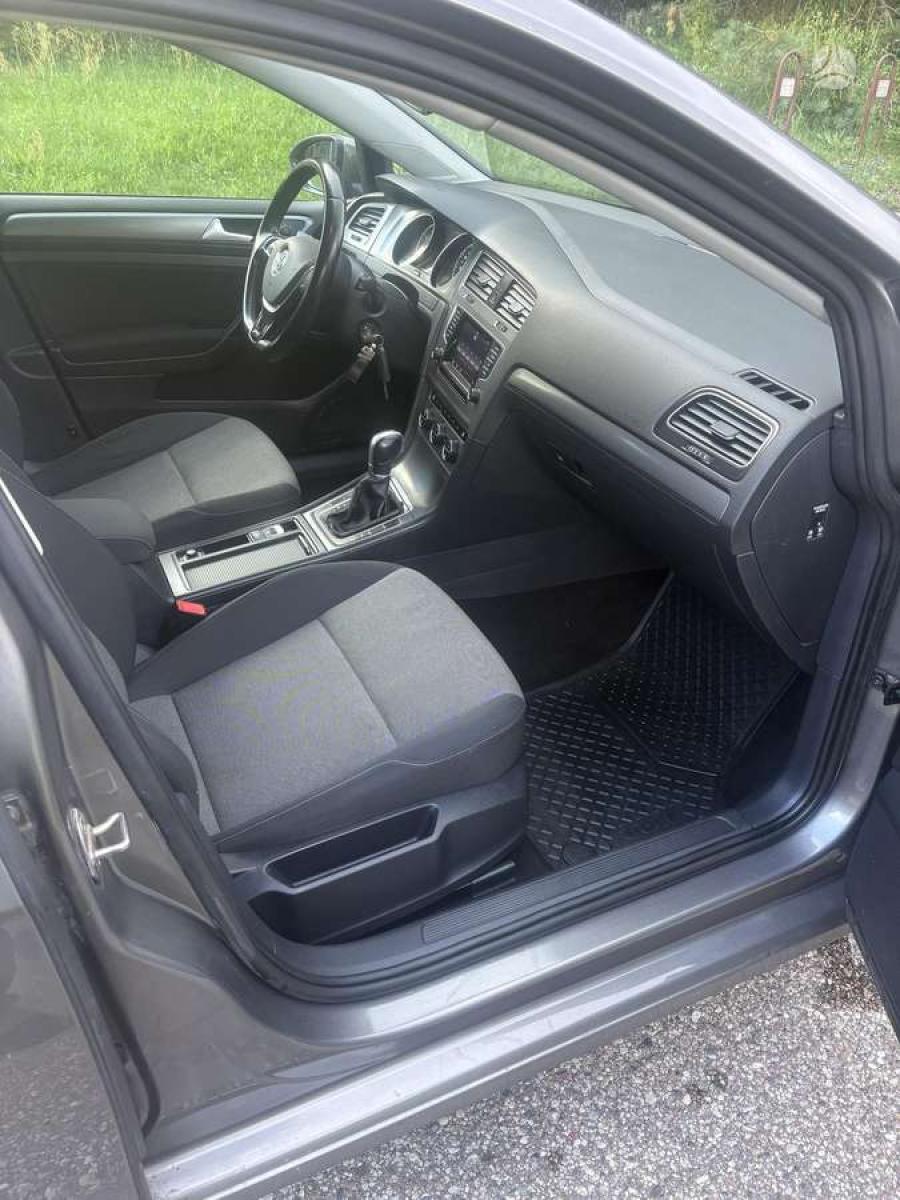 Grey Volkswagen Golf 2014 in Vilnius, with an engine capacity of 1.40 L and mileage of 245 thousand km for 5499 €, photo 6 on AUTOMOTO.COM.LV