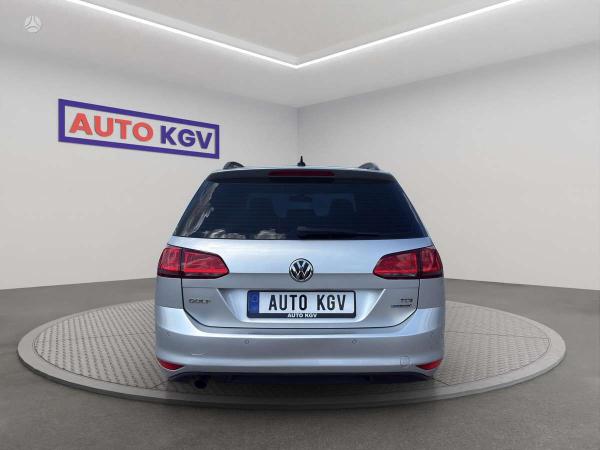 Grey Volkswagen Golf 2014 in Kaunas, with an engine capacity of 1.60 L and mileage of 242 thousand km for 7399 €, photo 4 on AUTOMOTO.COM.LV