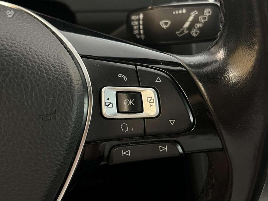 Grey Volkswagen Golf 2014 in Kaunas, with an engine capacity of 1.60 L and mileage of 242 thousand km for 7399 €, photo 21 on AUTOMOTO.COM.LV