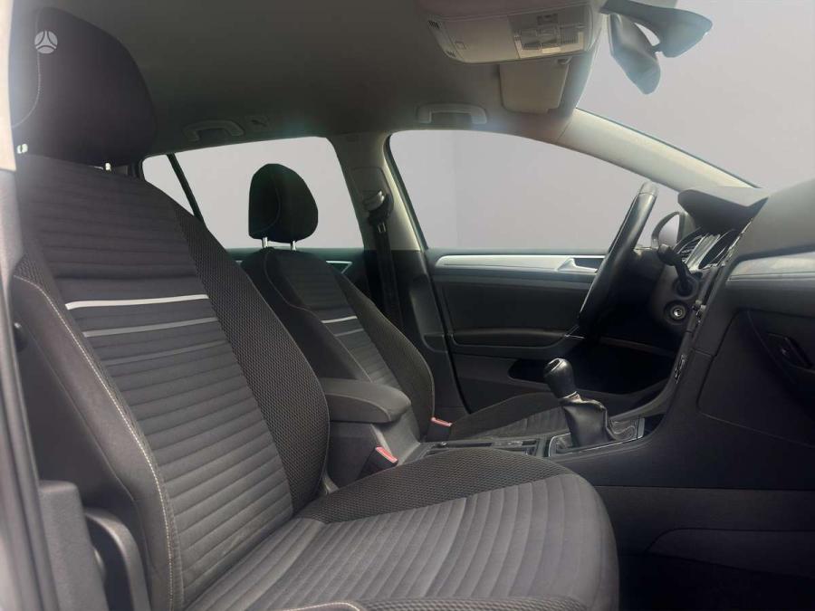 Grey Volkswagen Golf 2014 in Klaipeda, with an engine capacity of 2.00 L and mileage of 322 thousand km for 6799 €, photo 9 on AUTOMOTO.COM.LV
