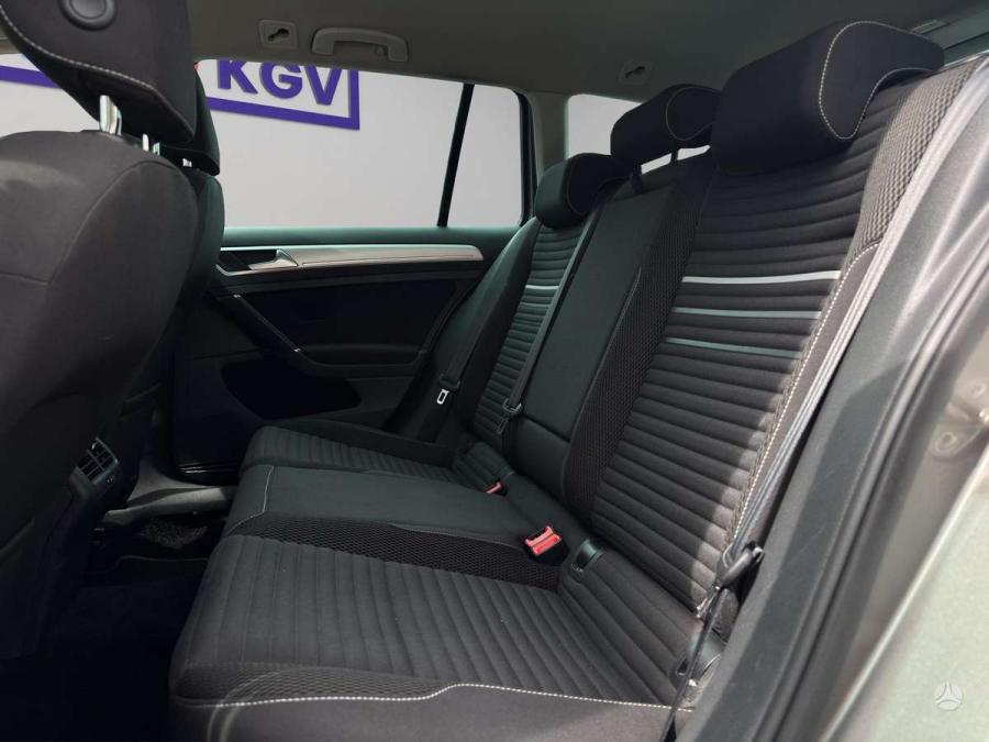 Grey Volkswagen Golf 2014 in Klaipeda, with an engine capacity of 2.00 L and mileage of 322 thousand km for 6799 €, photo 11 on AUTOMOTO.COM.LV