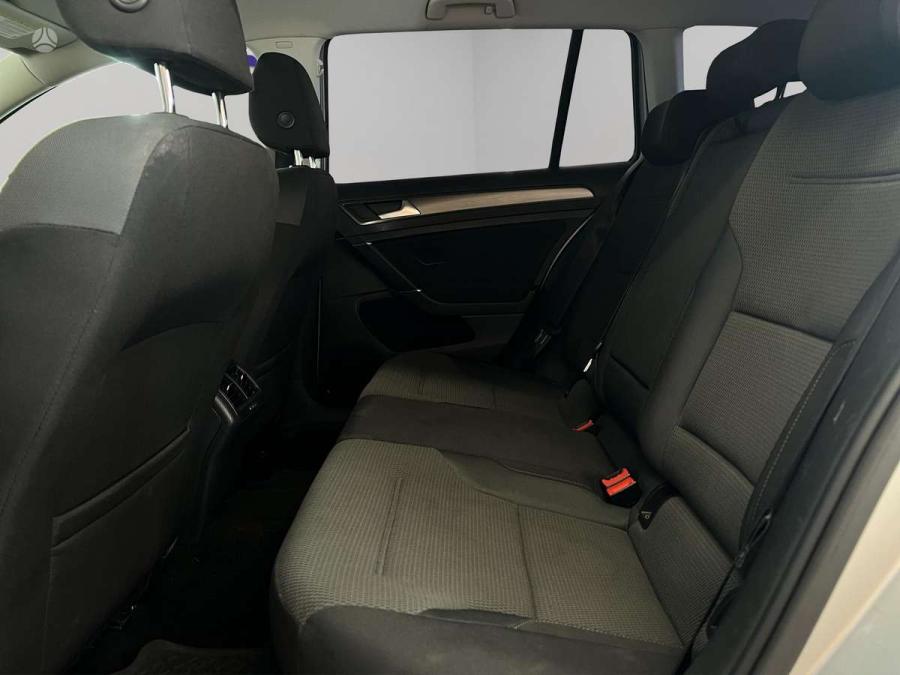 Pelēks Volkswagen Golf 2014 Kauņa, ar dzinēja tilpumu 1.60 L un nobraukumu 242 tūkst. km par 7399 €, foto 12 vietnē AUTOMOTO.COM.LV