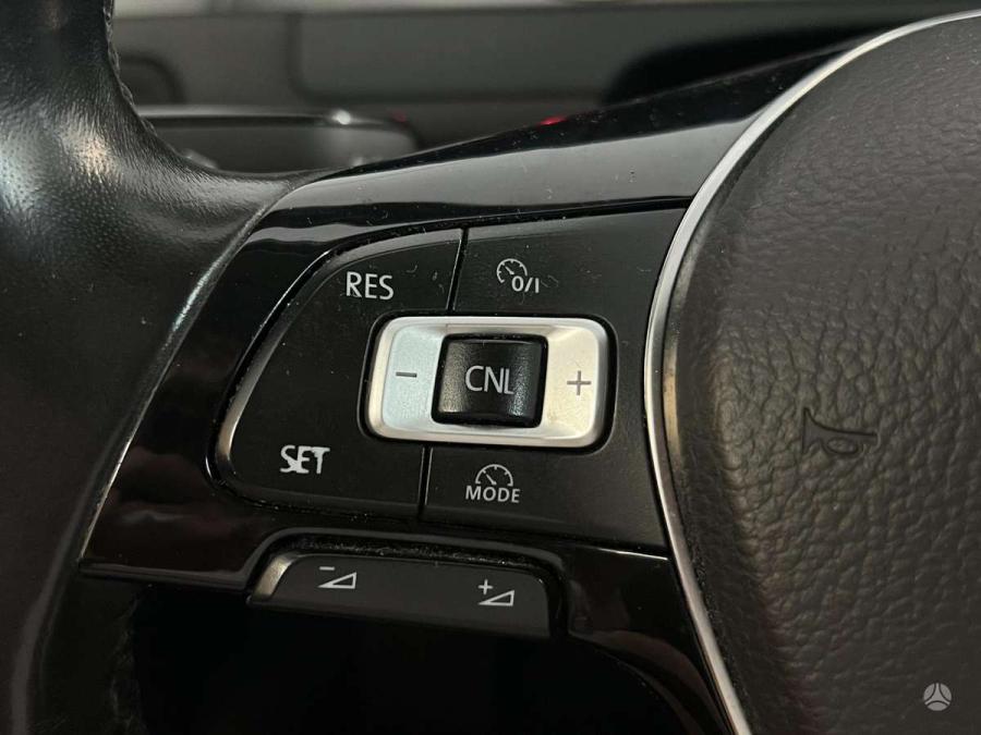 Pelēks Volkswagen Golf 2014 Kauņa, ar dzinēja tilpumu 1.60 L un nobraukumu 242 tūkst. km par 7399 €, foto 20 vietnē AUTOMOTO.COM.LV